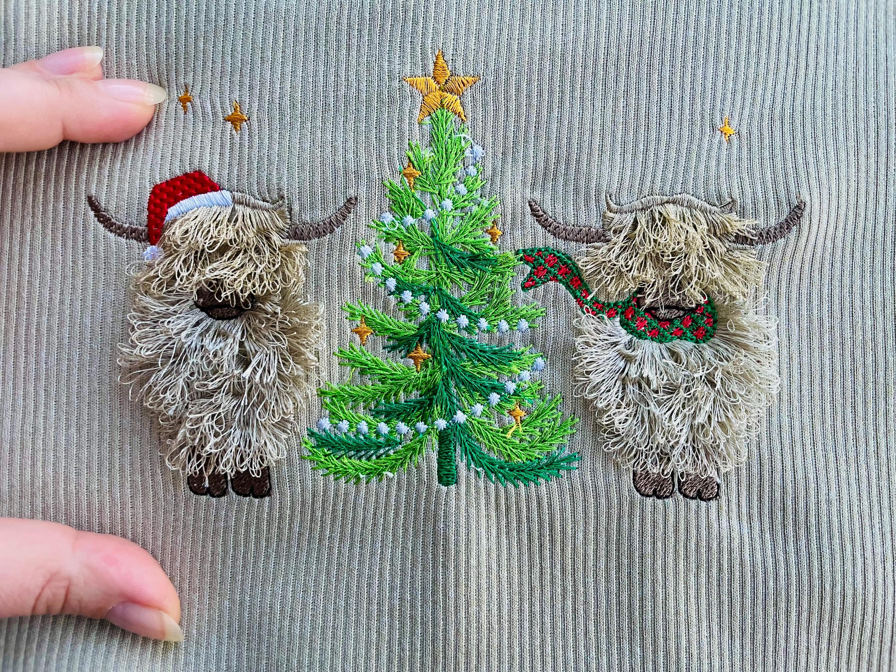 Highland Cow with Christmas Tree Fringe Embroidery Design – Artapli designs