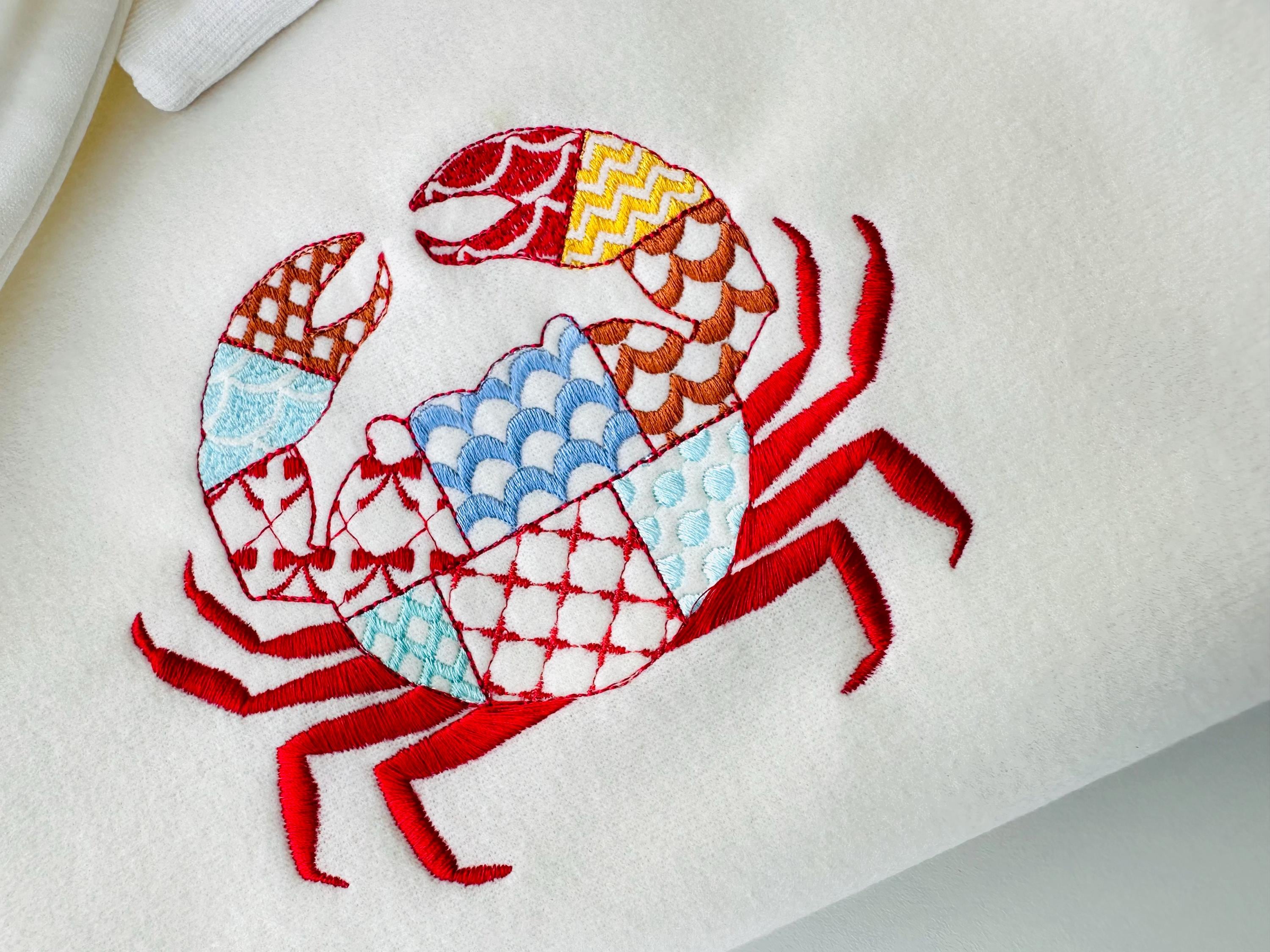 Patchwork Patterned Crab In-the-Hoop Embroidery Design – Artapli designs