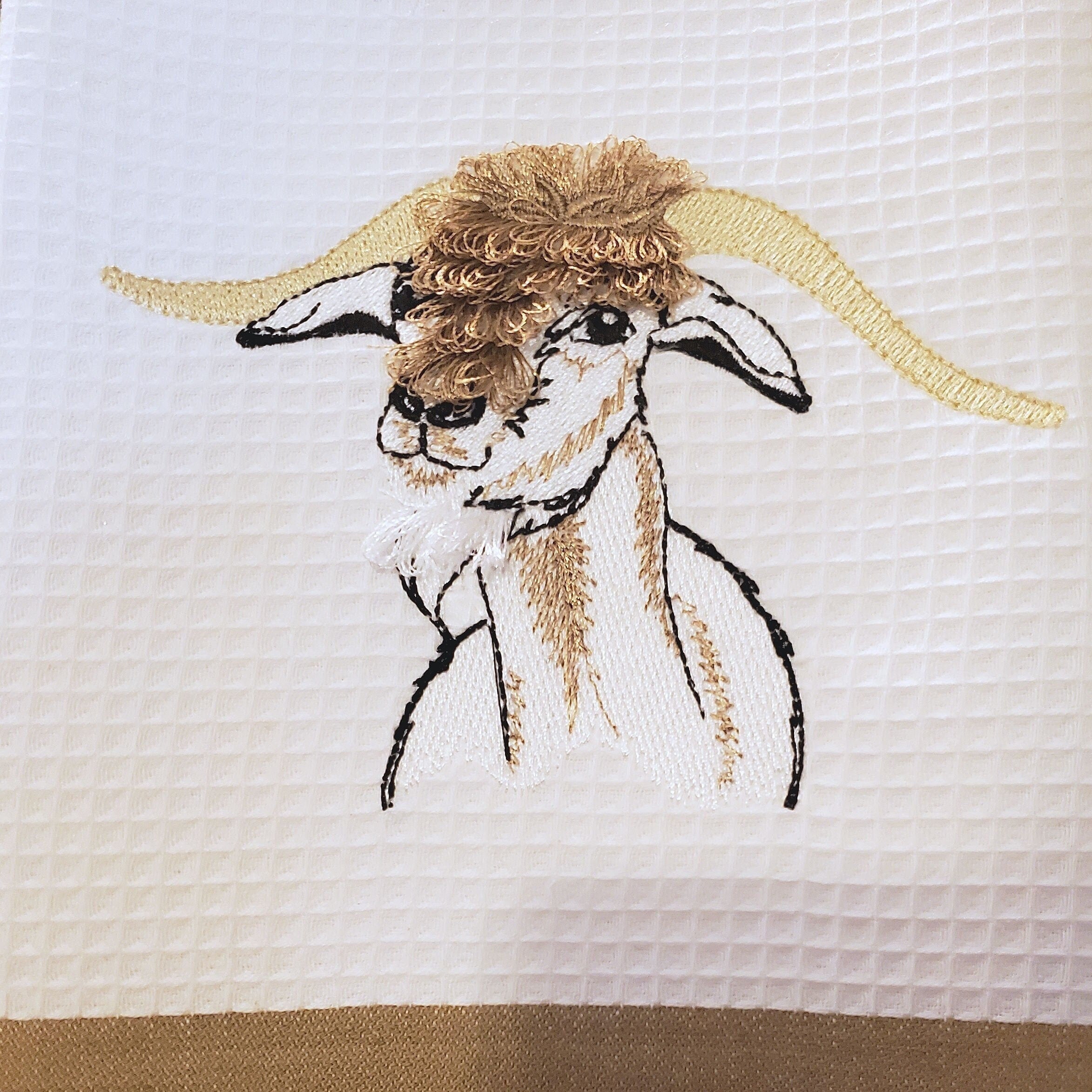 Fringed fluffy Goat hair goat farm animal machine embroidery designs ...
