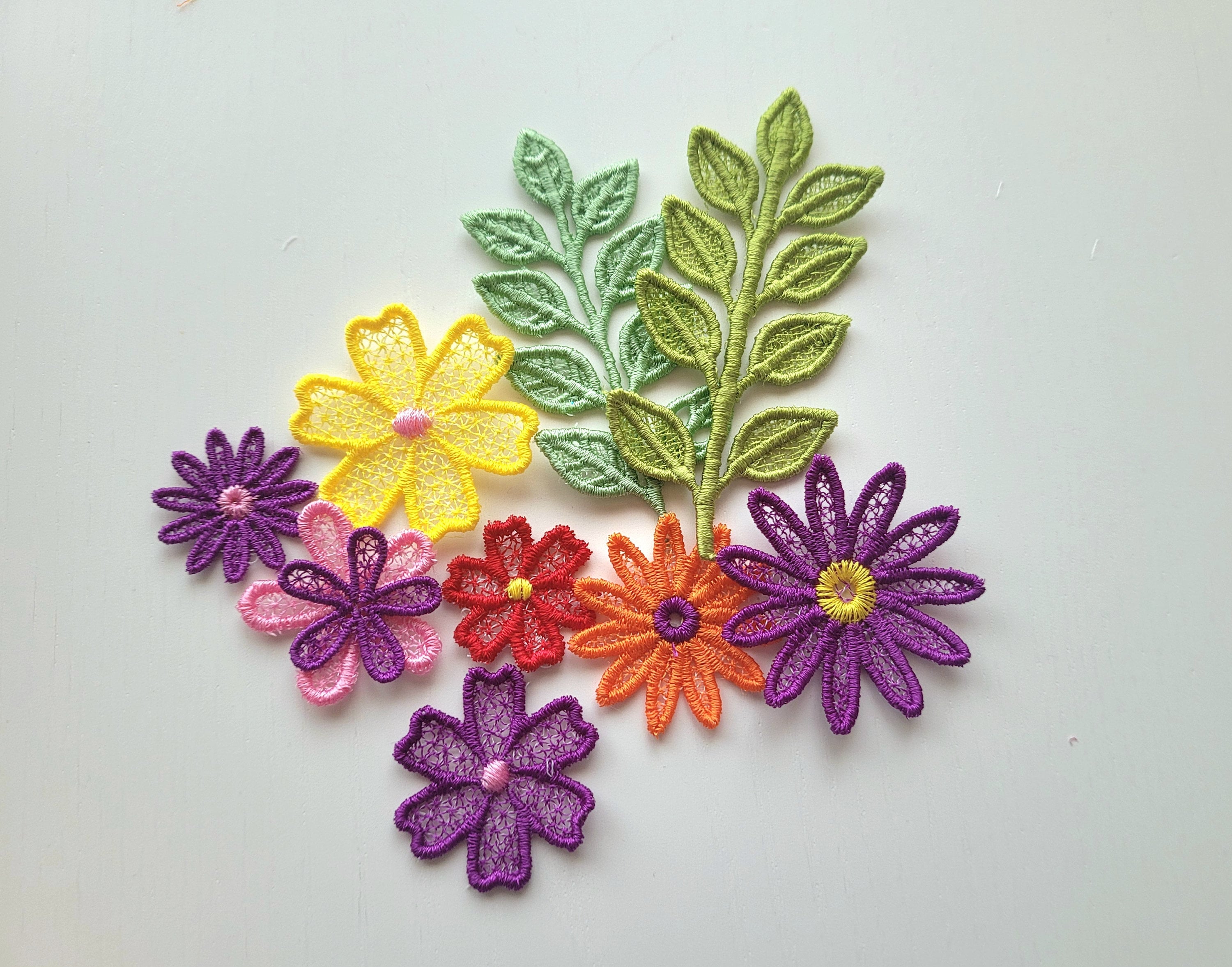 Encanto Mini delicate lace flowers collection SET of 5 floral flower ...