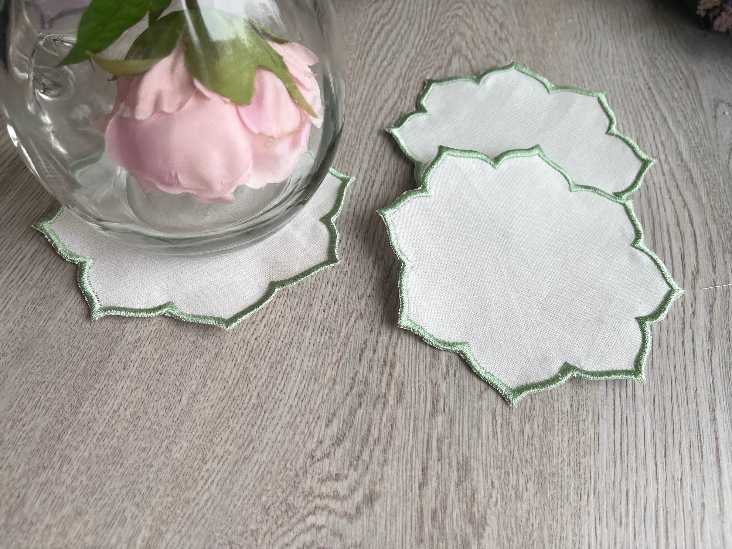 Coasters 2 types round flowery shapes in assorted sizes, coaster ITH in ...