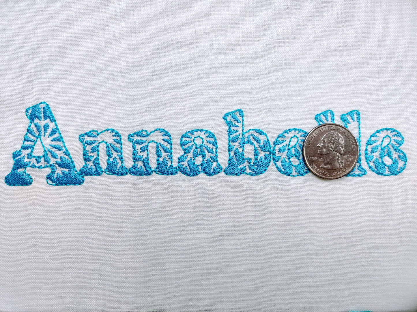 Frozen Snowflake Font – Artapli designs