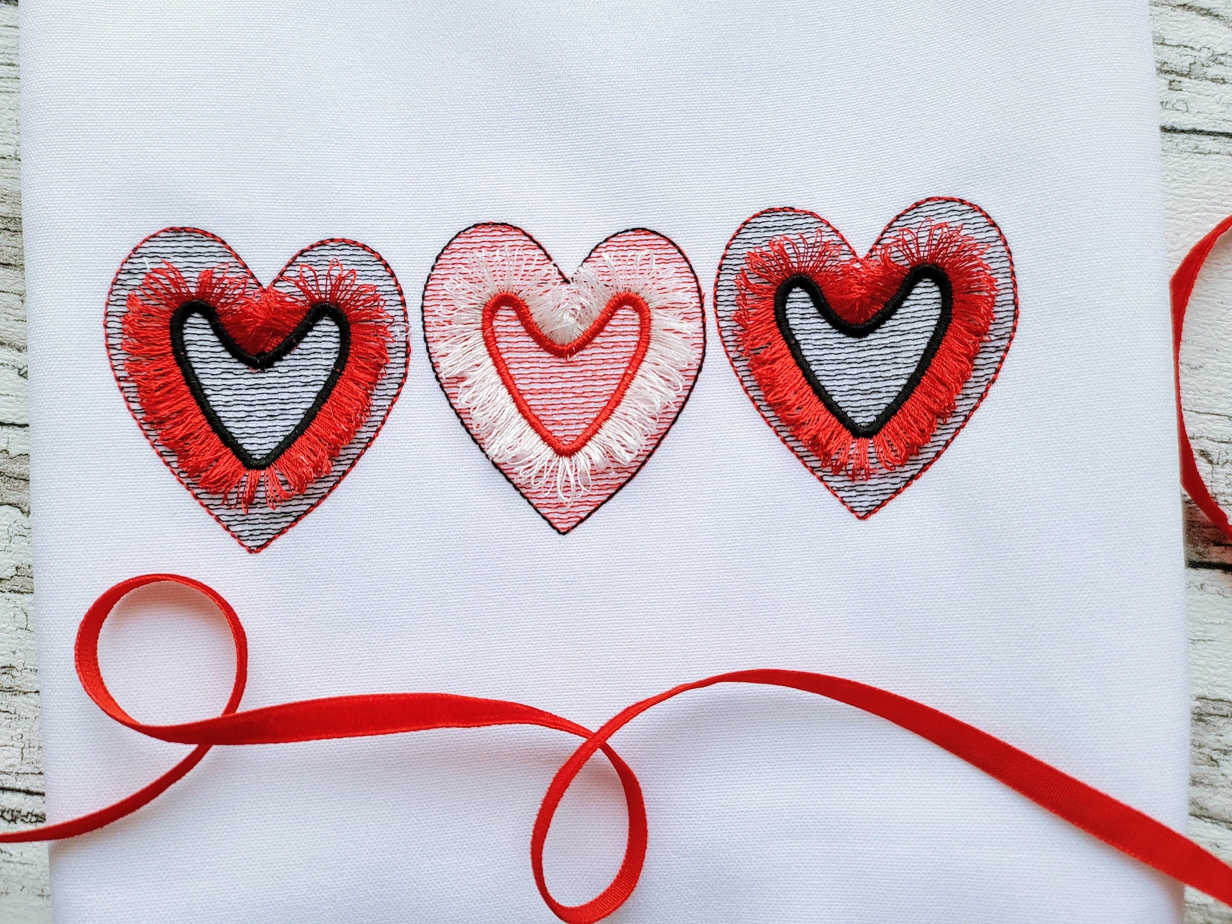 Primitive triple light fringed Valentine's hearts in a row three hearts ...